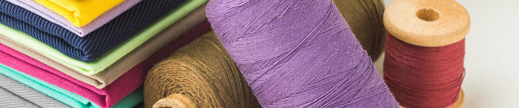 Kain Polyester: Inovasi Serat Modern yang Memikat Hati Pembeli | MOIZTEX